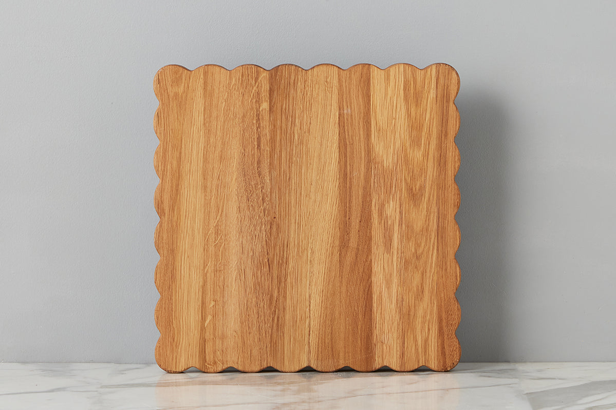 Etu Home Scalloped Cutting Board